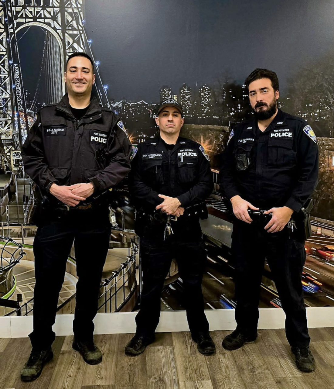 PAPD GWB Command Officers Apprehend Fleeing Suspect - Port Authority ...